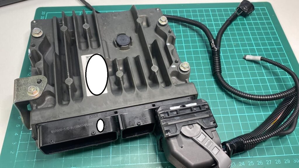 今日はPRY-Factoryで,TOYOTA ハイエース5型 (GDH201) ビレットハイフロータービンの取り付けでした！！ | ECM(ECU)コンピュータチューニング専門ショップ「ECM ...